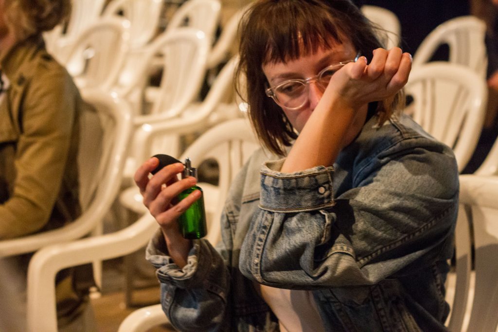 “Odorama”: llega a Chile el libro que rescata la historia de los olores ...