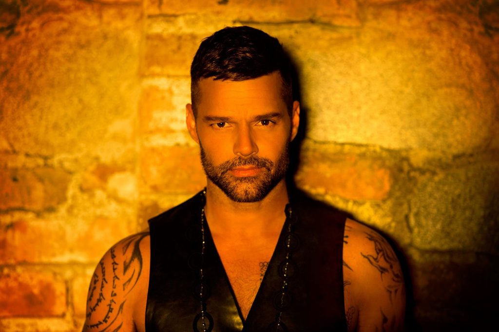 Ricky Martin: 50 años viviendo la vida loca - Revista Velvet
