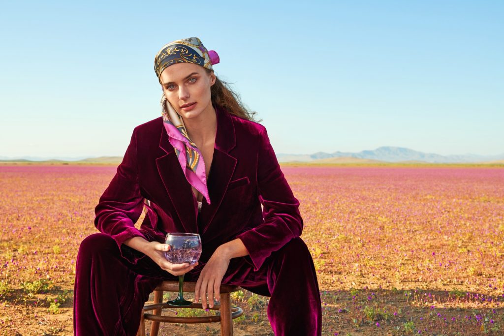 El desierto florido, Pin Montané y lo nuevo del inconfundible sabor de Tanqueray - Revista Velvet