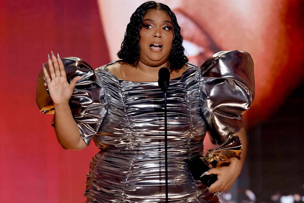 El emotivo discurso de Lizzo a Beyoncé al recibir el Grammy - Revista ...