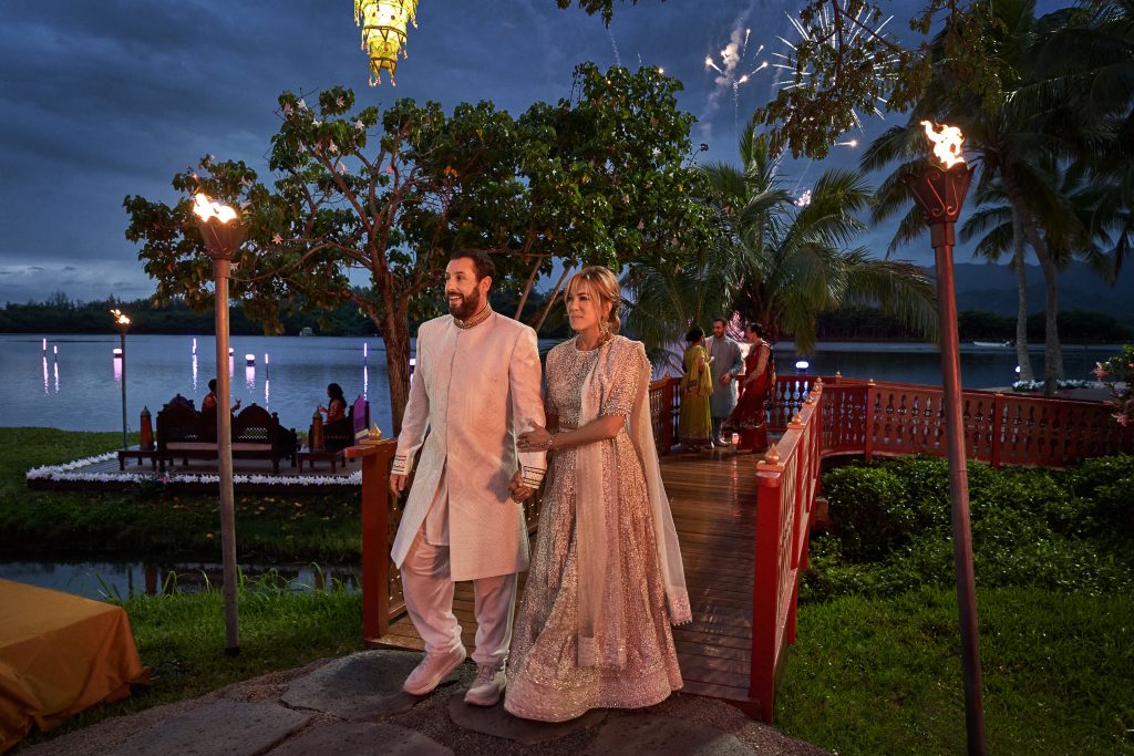 Jennifer Aniston y Adam Sandler vuelven a Netflix con "Misterio a la ...