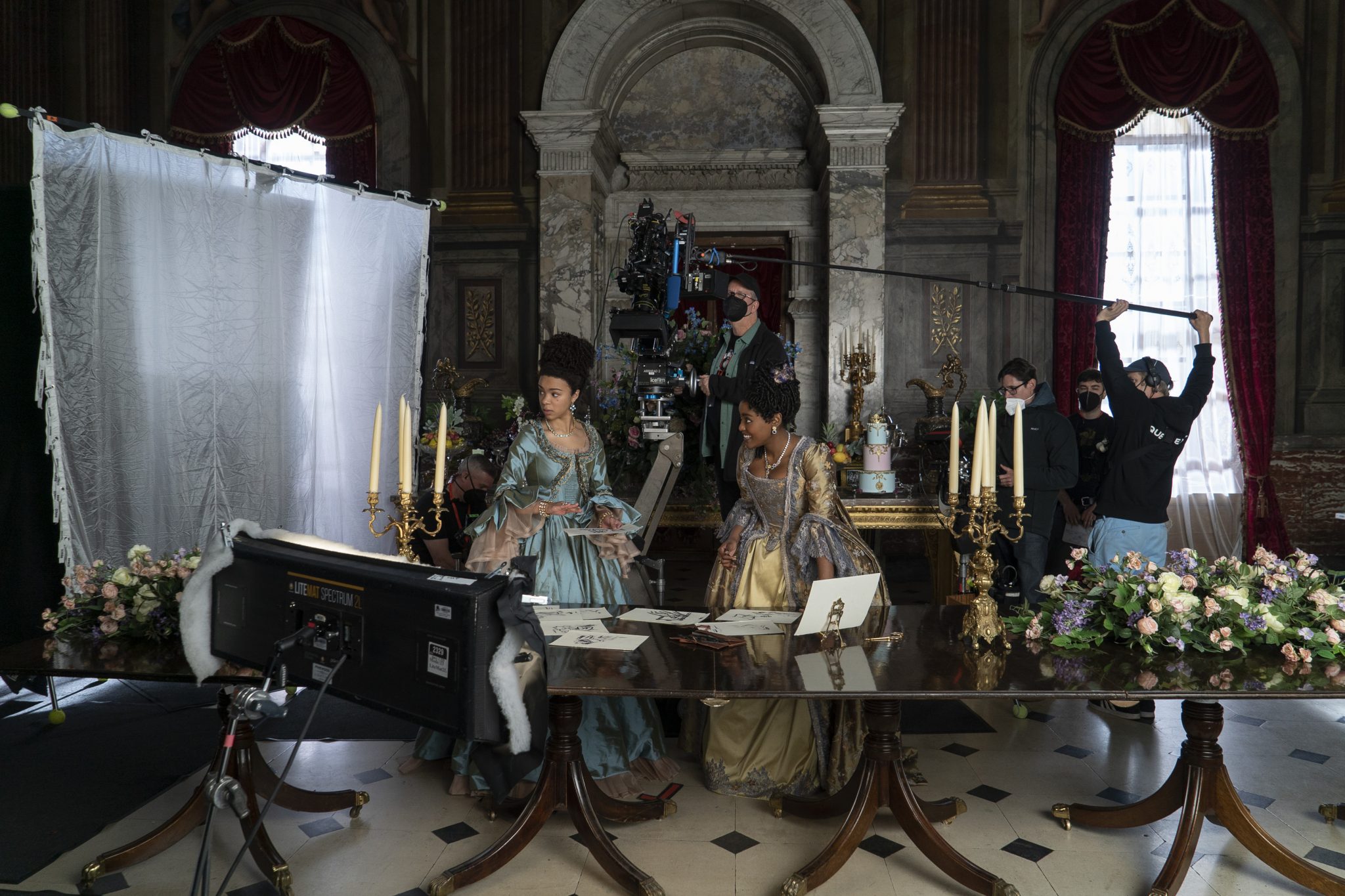 Arsema Thomas, Lady Agatha Danbury en "Queen Charlotte" revela detalles ...
