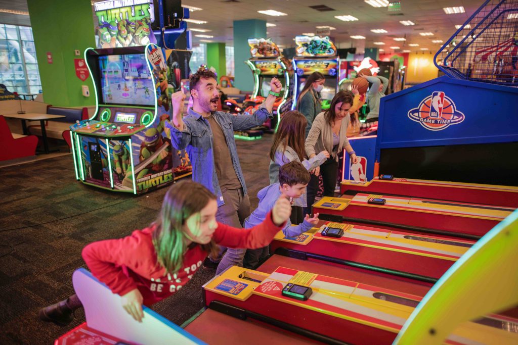 Todo listo en Chuck E. Cheese’s para estas vacaciones Todo listo en Chuck E. Cheese’s para estas vacaciones