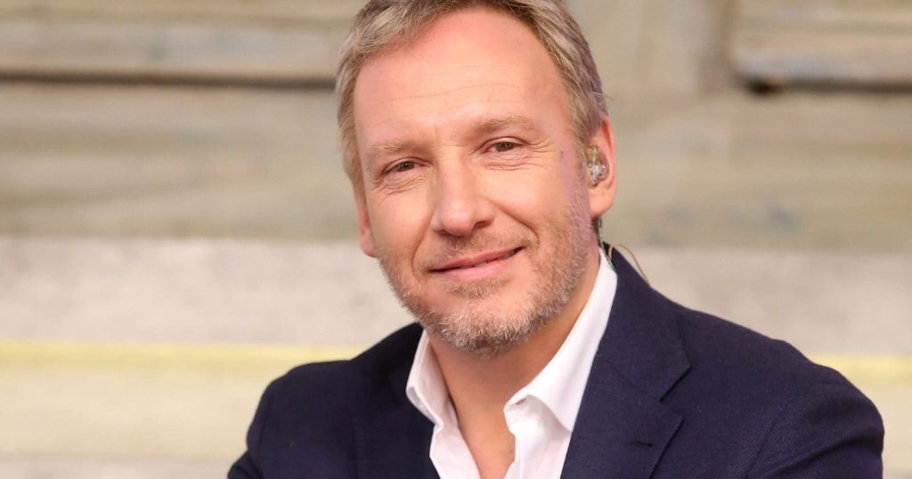 Todo sobre “La Alfombra”, el nuevo programa de Martín Cárcamo - Revista ...