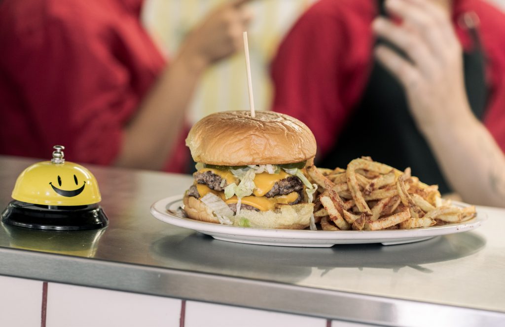 El Camino, un diner imperdible al más puro estilo gringo - Revista Velvet